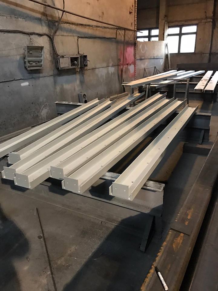 Stained and primed U-profiles
